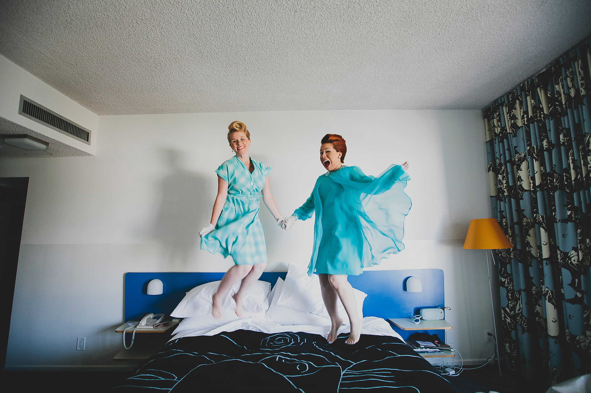 Ravishingly Retro Night Out in Los Angeles | Flytographer